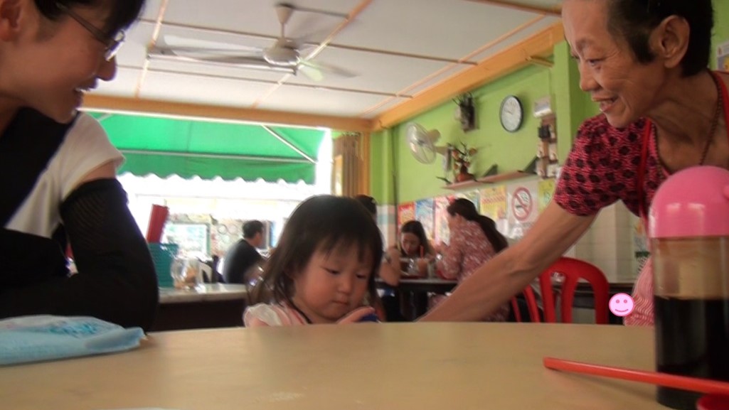 マラッカ：人気ラーメン店「品品香餐室（Pin Pin Hiong Restaurant）」でまさかの再会(2歳＆5歳:子連れシンガポール ...